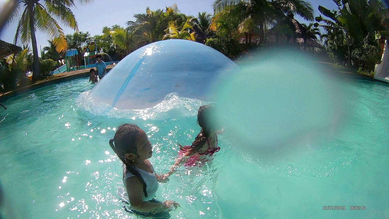 Water park - YouTube