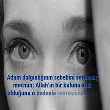 Mecnun ve Namaz Kılan