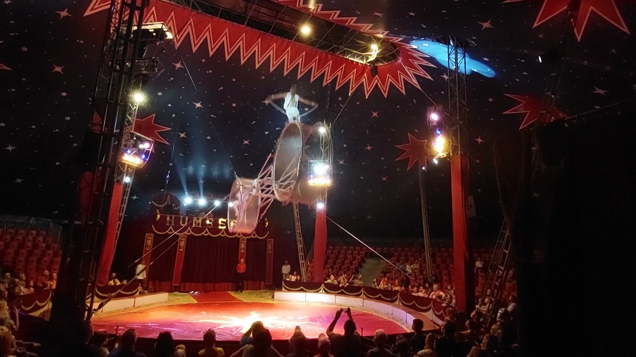 Cirkus Humberto 2021 - YouTube