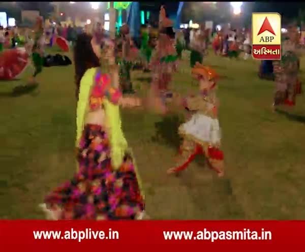 Boy Learn Garba Steps With Mother, watch video - YouTube