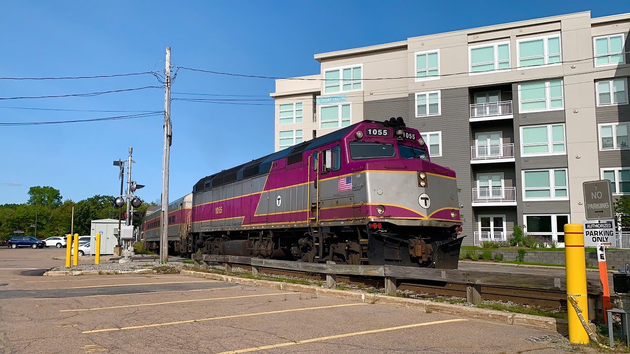 Loudest HORN On The Fleet!! MBTA 1055 In Walpole - YouTube