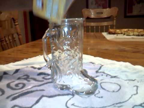 Mrs.Ostrander's experiment from klay and ethan - YouTube