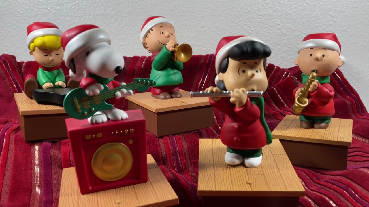 PEANUTS Band - Snoopy - YouTube