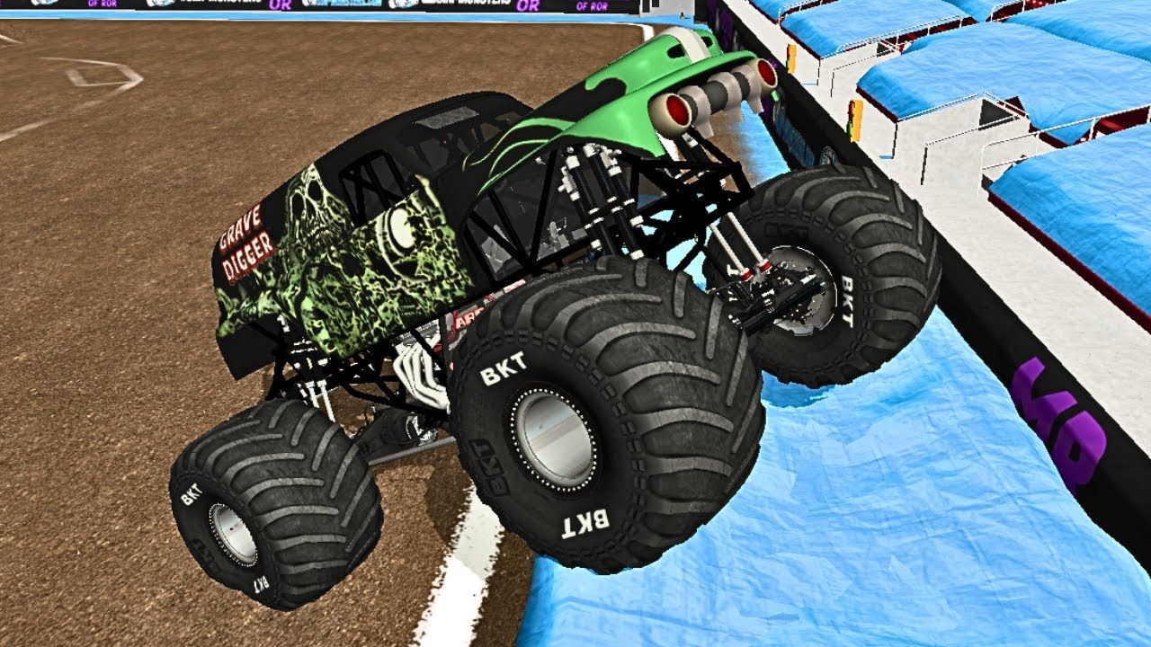 GRANDMA GRAVE DIGGER Freestyle | Monster Jam Tampa 2024 #monstertruck # ...