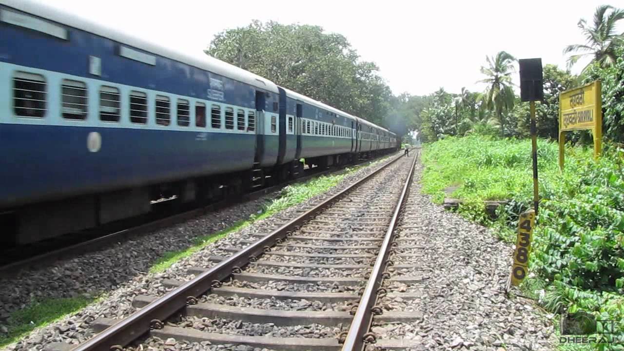 Konkan Railway: Marusagar Express with Twin WDG3A - YouTube