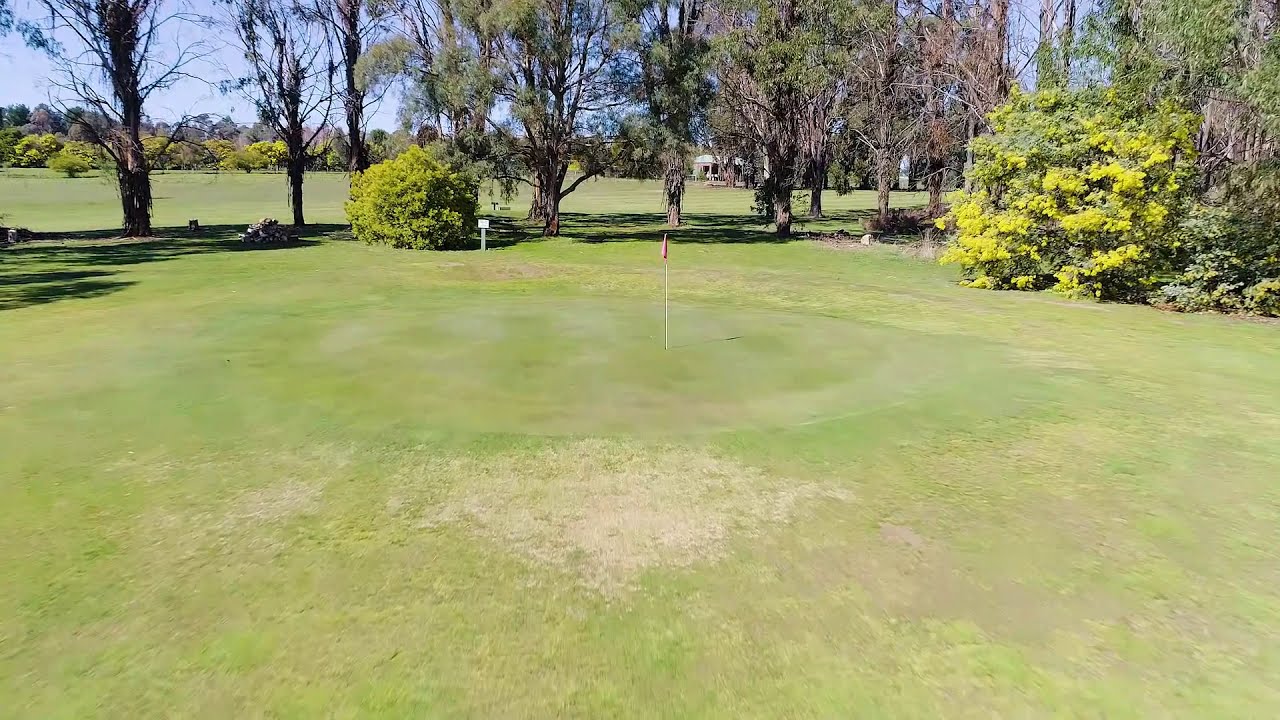 Strathbogie Golf Club - Hole 4 - YouTube
