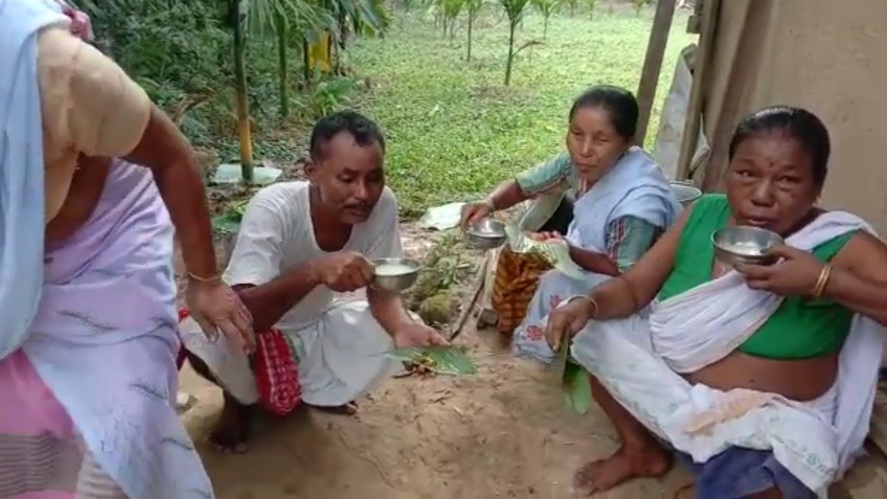 কেনেকৈ লুকলাও খাইছে চাওঁক চুন।। Gitika's vlog. - YouTube