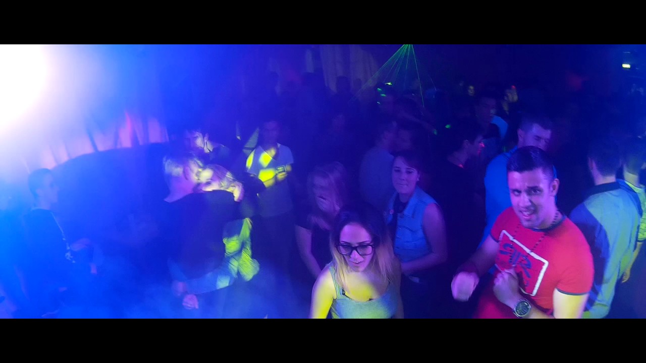 Unikum Zenekar - Ez a lány - YouTube