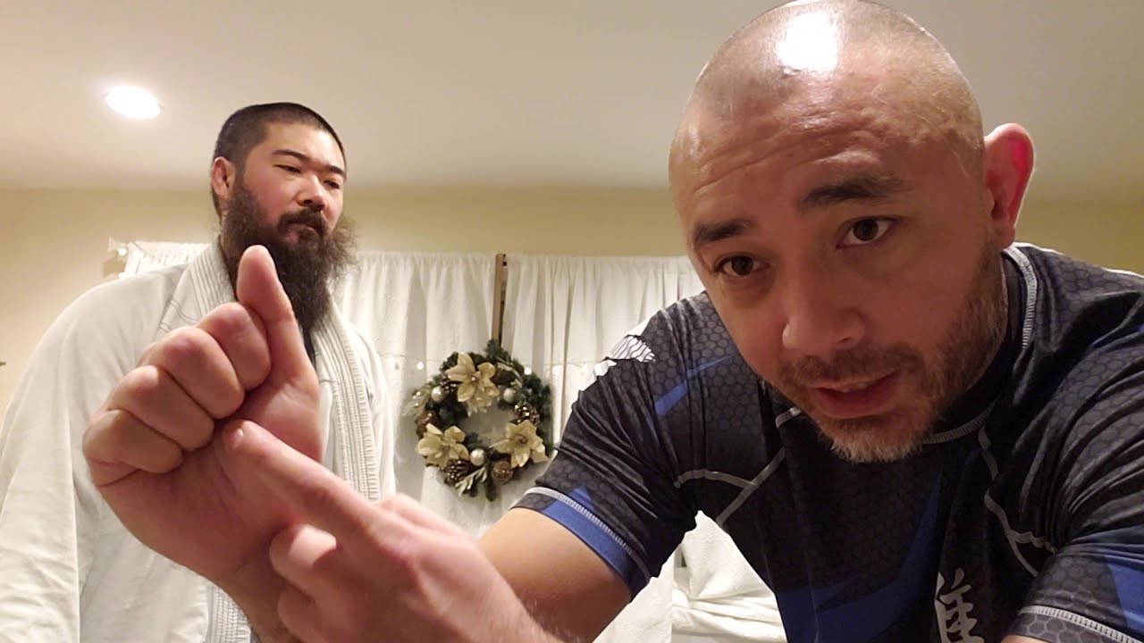 Gi grip tips and easy sleeve grip breaks - YouTube