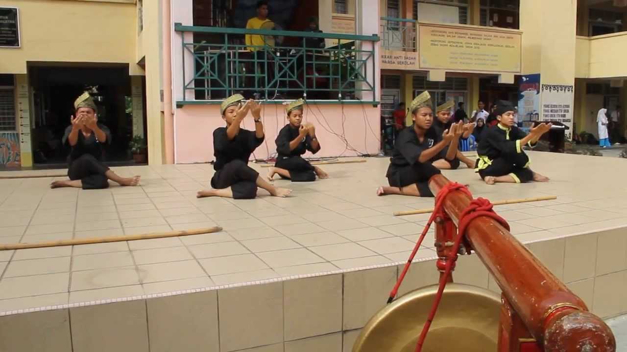 Sambutan Hari Guru 2013 smkbtho2 - Persembahan Silat Pengakap Diraja ...