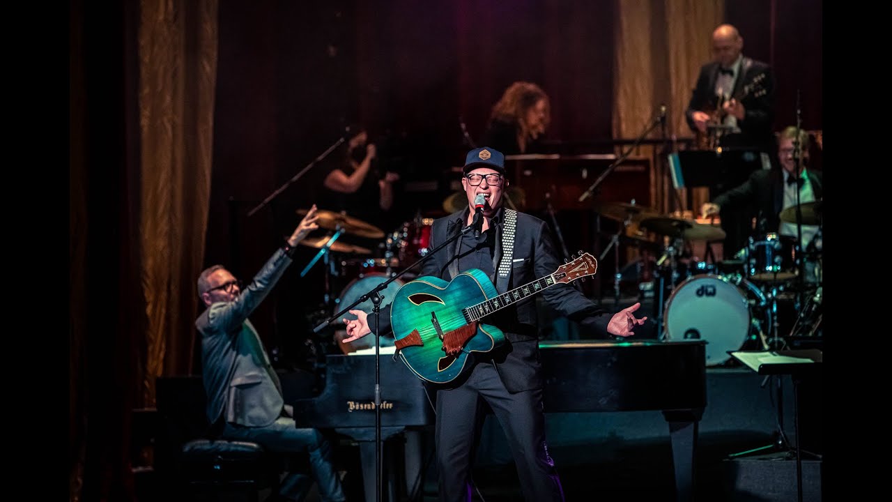 When Loves Comes To Town - Thilo Wolf Big Band feat. Torsten Goods ...