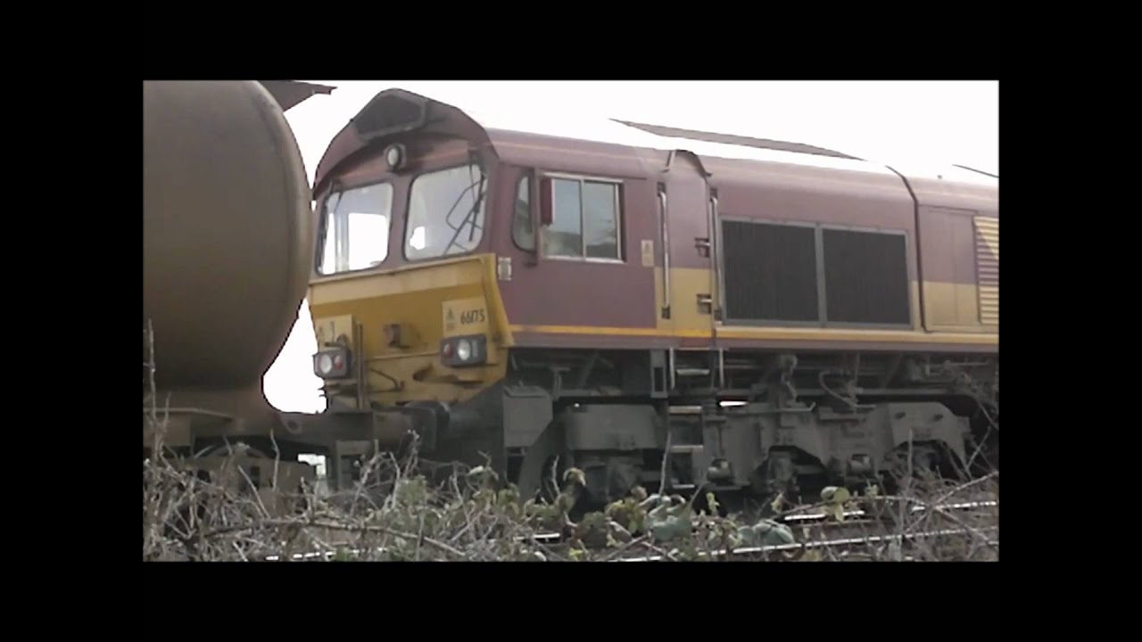 EWS class 66 66175 with loaded Murco tankers - YouTube