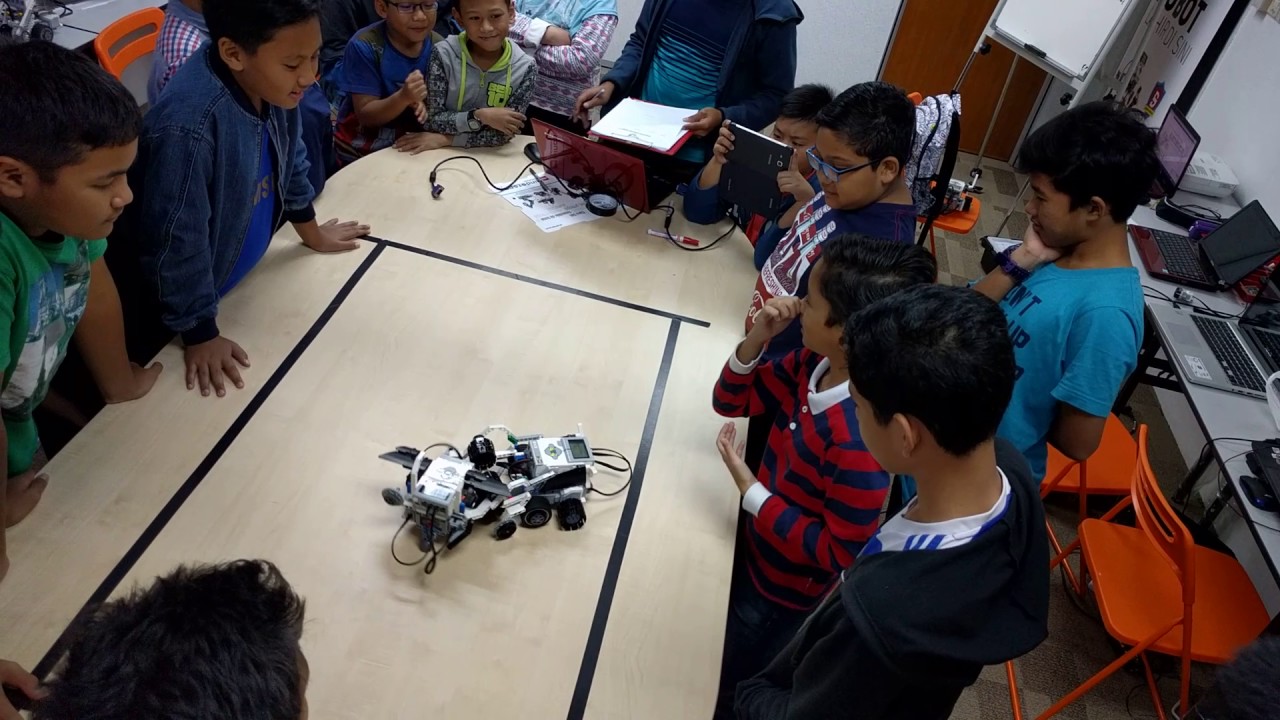 Lego Mindstorm EV3 - Robot Challenge V4 - YouTube
