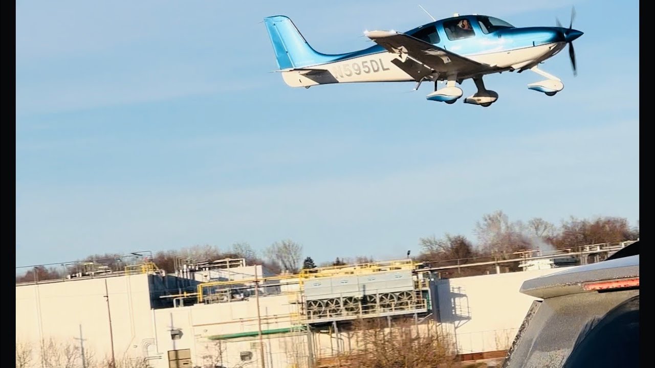 AVIONETAS CIRRUS S22 despegando y aterrizando 👍 - YouTube