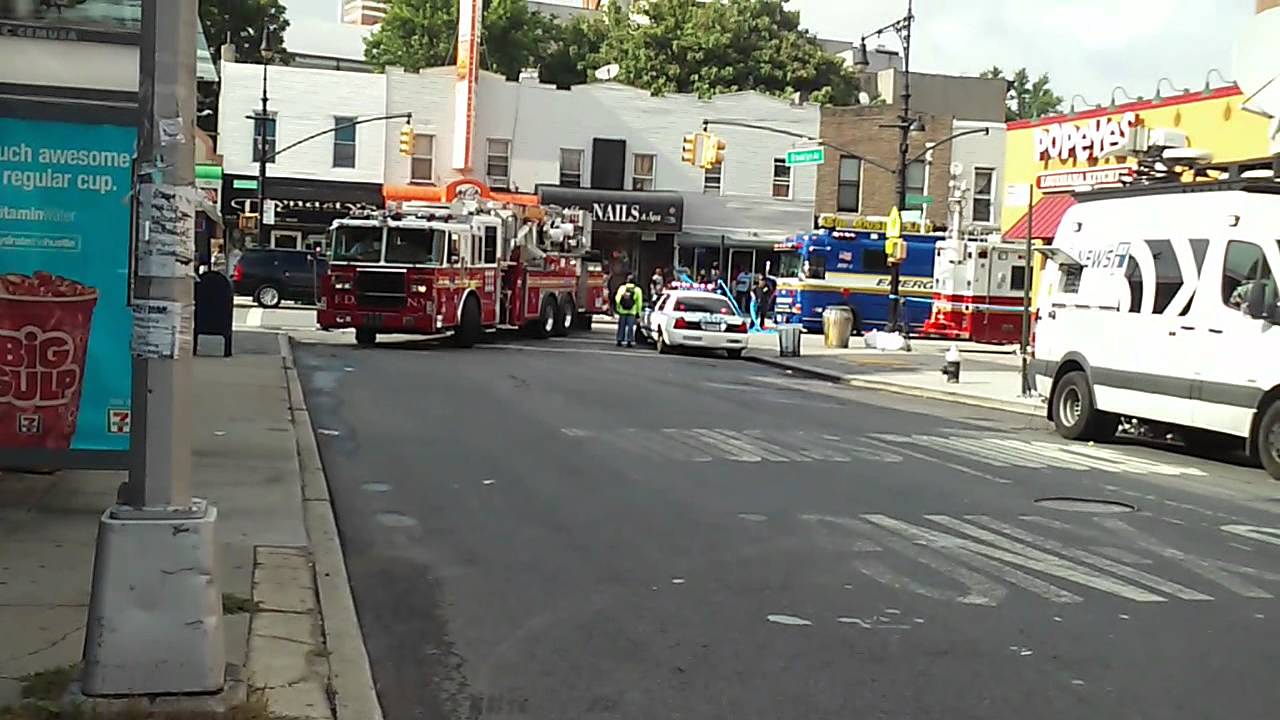 FDNY Tower Ladder 111 Taking Ip From A 10-60 In Bushwick, Brooklyn ...