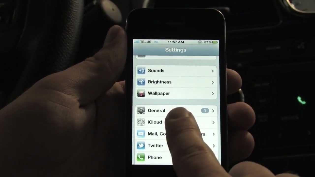 Pairing your Iphone with the 130S/RES Media System via Uconnect - YouTube