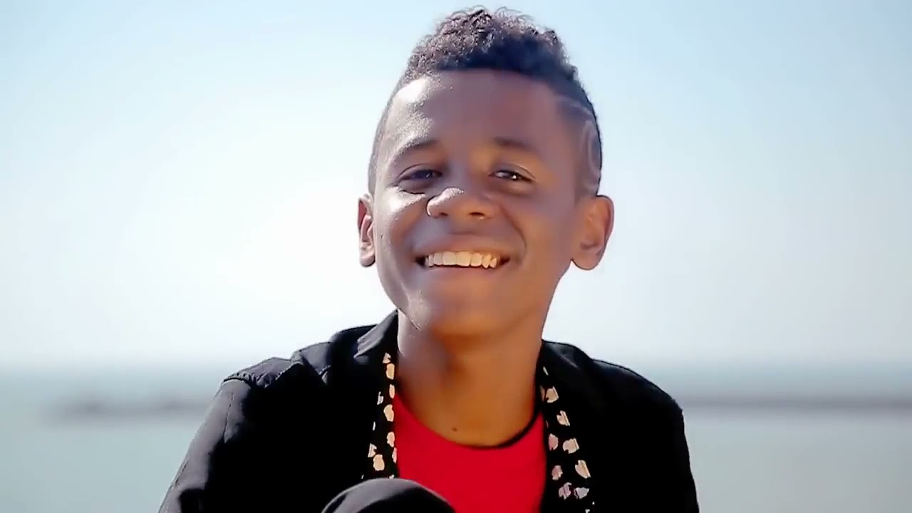 Lico Kininike - Vita bornage (Clip Officiel) - YouTube