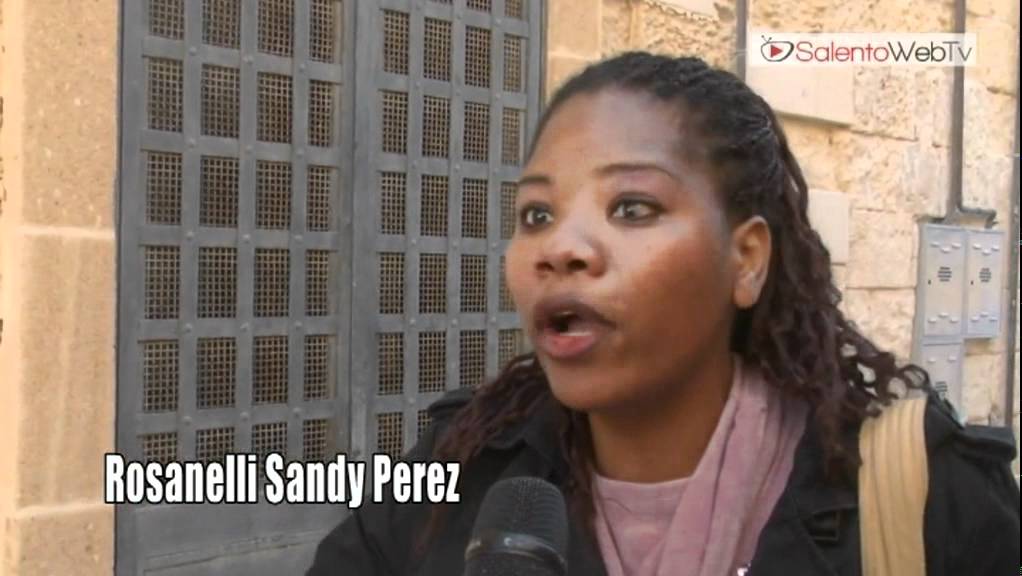 La storia di Sandy Perez, madre cubana a cui vogliono togliere i figli - YouTube