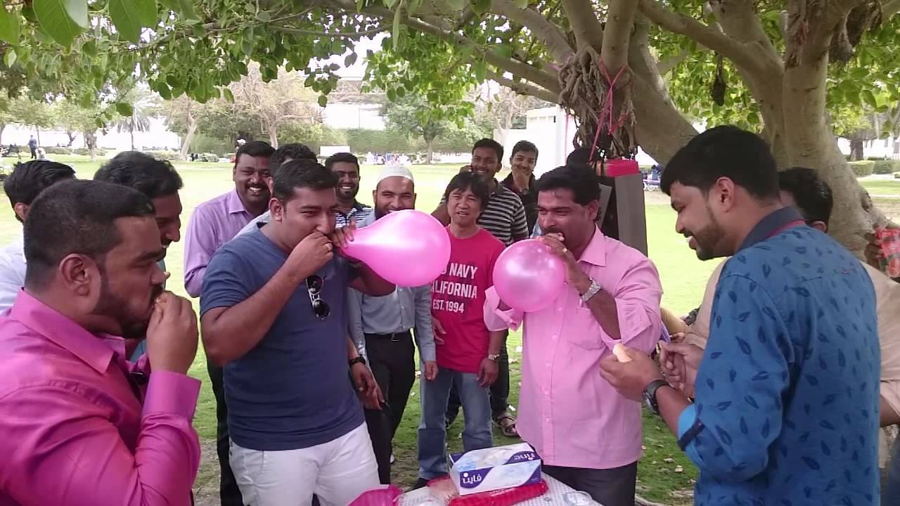 Balloon 🎈 blowing and BUN eating game - YouTube