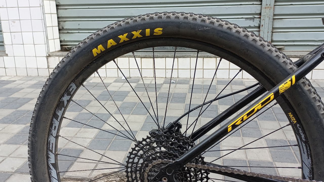 PNEU MAXXIS IKON 2.20 #maxxis - YouTube