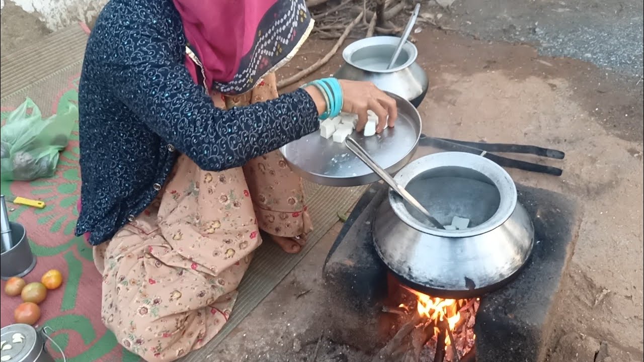 how to make mutter paneer|देसी दही वाली मटर पनीर वो भी चूल्हे की आंच पर ...