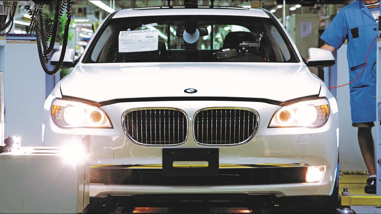 BMW 7 Series Production at Dingolfing Plant - YouTube