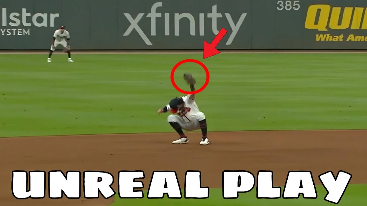 MLB- Incredible Shortstop Play - YouTube