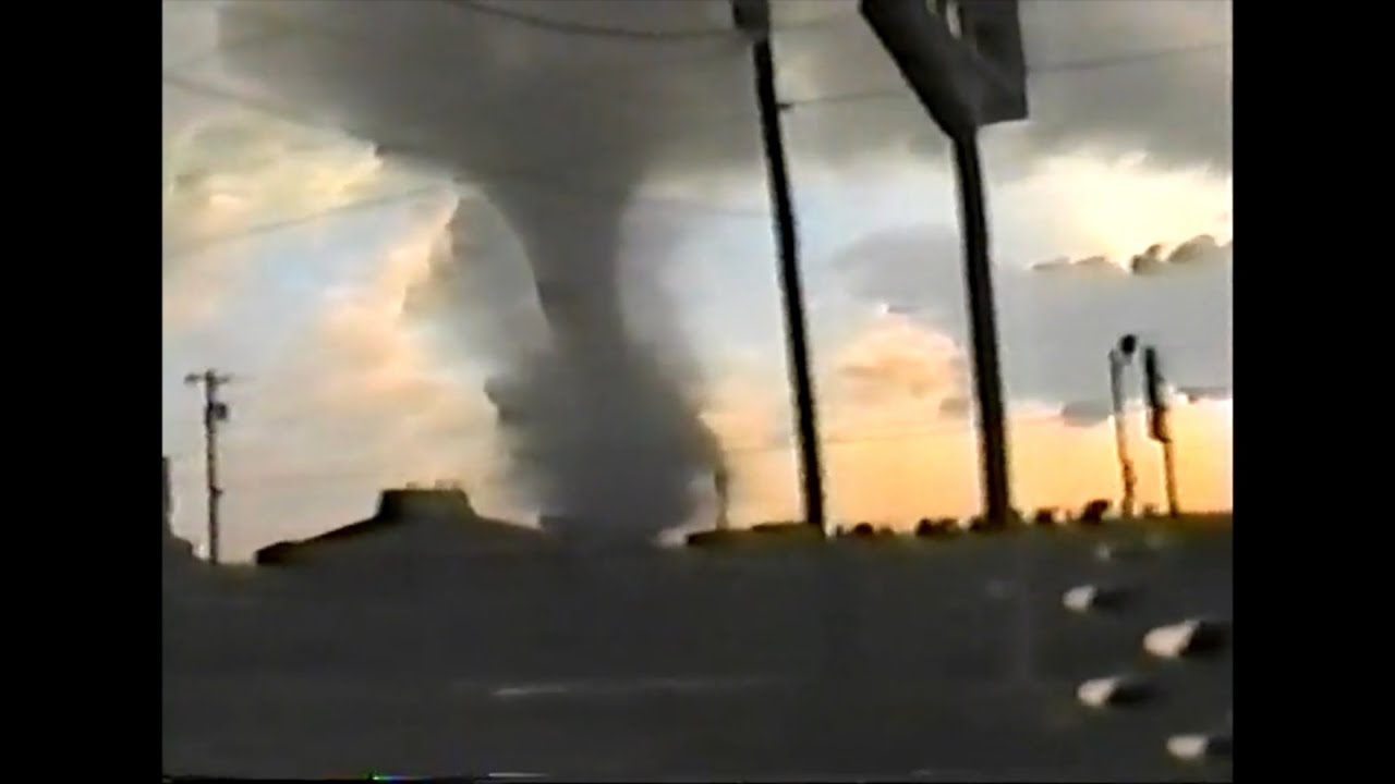 Tornado In Spearman, Texas, May 31, 1990 - YouTube