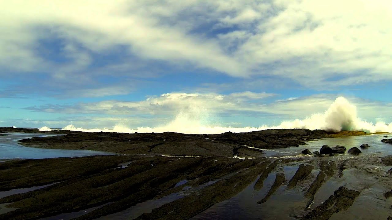 Calling The Ocean - Pacific Ocean waves crashing on the lava flats in ...