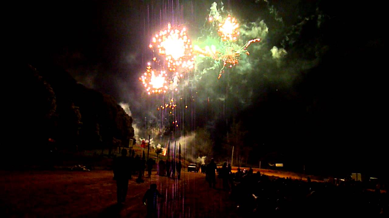Waiheke dirt track fireworks - YouTube