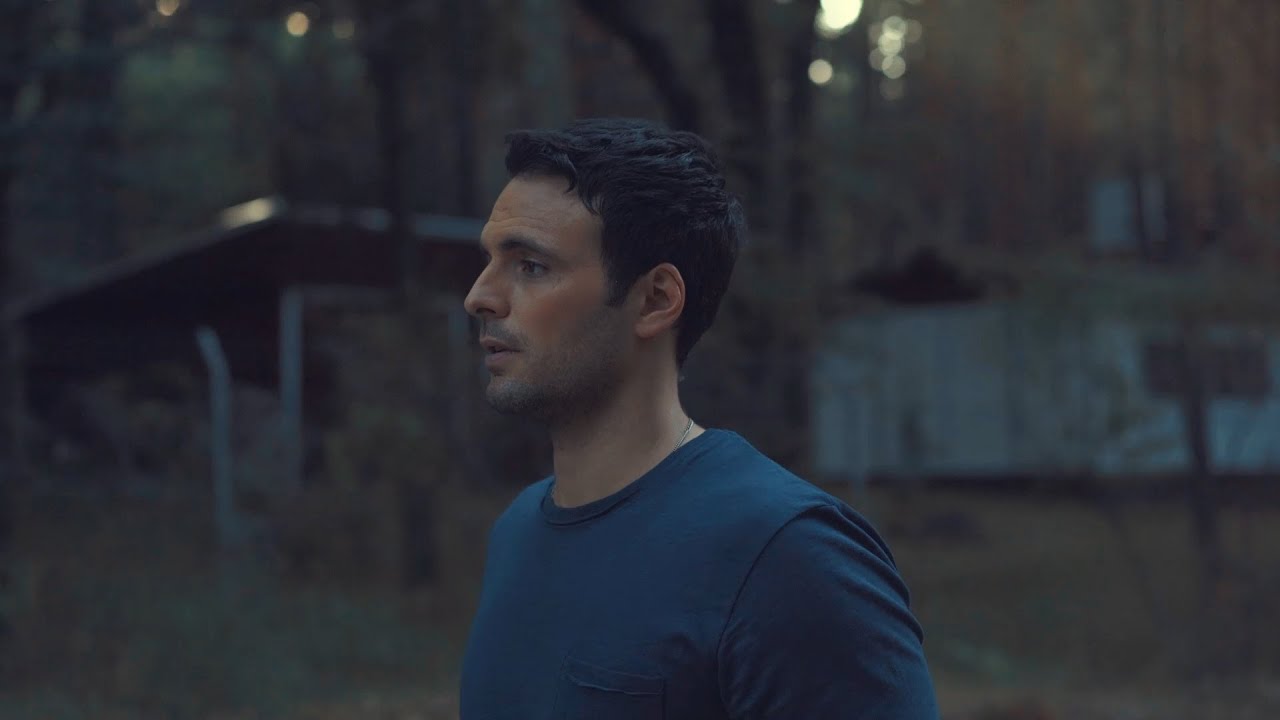 Alejandro Castaño - No Te Gires (Video Oficial) - YouTube