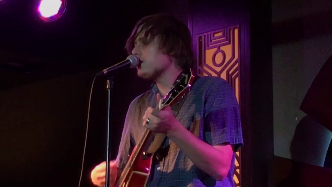 Alex Sherman at UnCabaret - “Live to You” - YouTube
