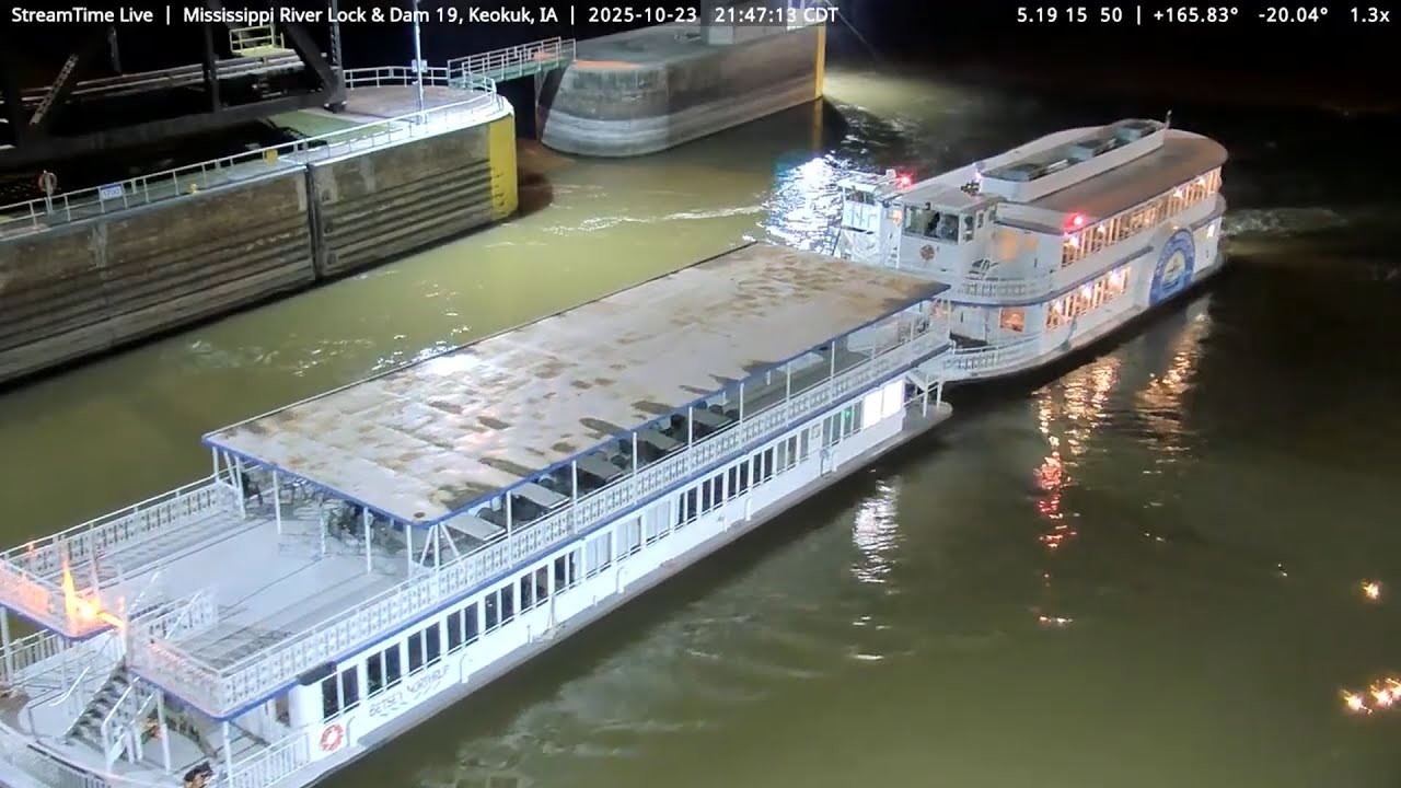 Anson and Betsey Northrup and Ugh the Tug at Keokuk 10-23-25 - YouTube