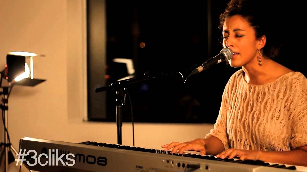 3Cliks: Sarah MK - Unplugged - YouTube