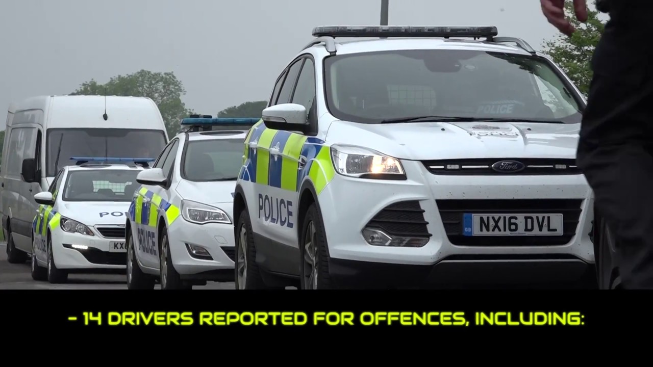 Over 40 Vehicles Stopped By Police Volunteers - YouTube