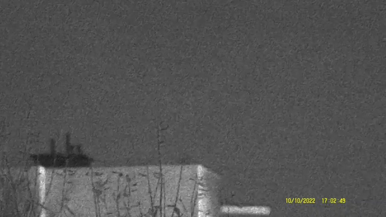 (take 2) THEY ARE SCANNING THE BUILDING?! (night vision)6/7.XII.22 ...