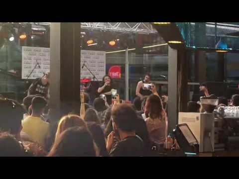 Fatma Turgut - Dağları Deldim (Canlı Performans) @Trump Cadde