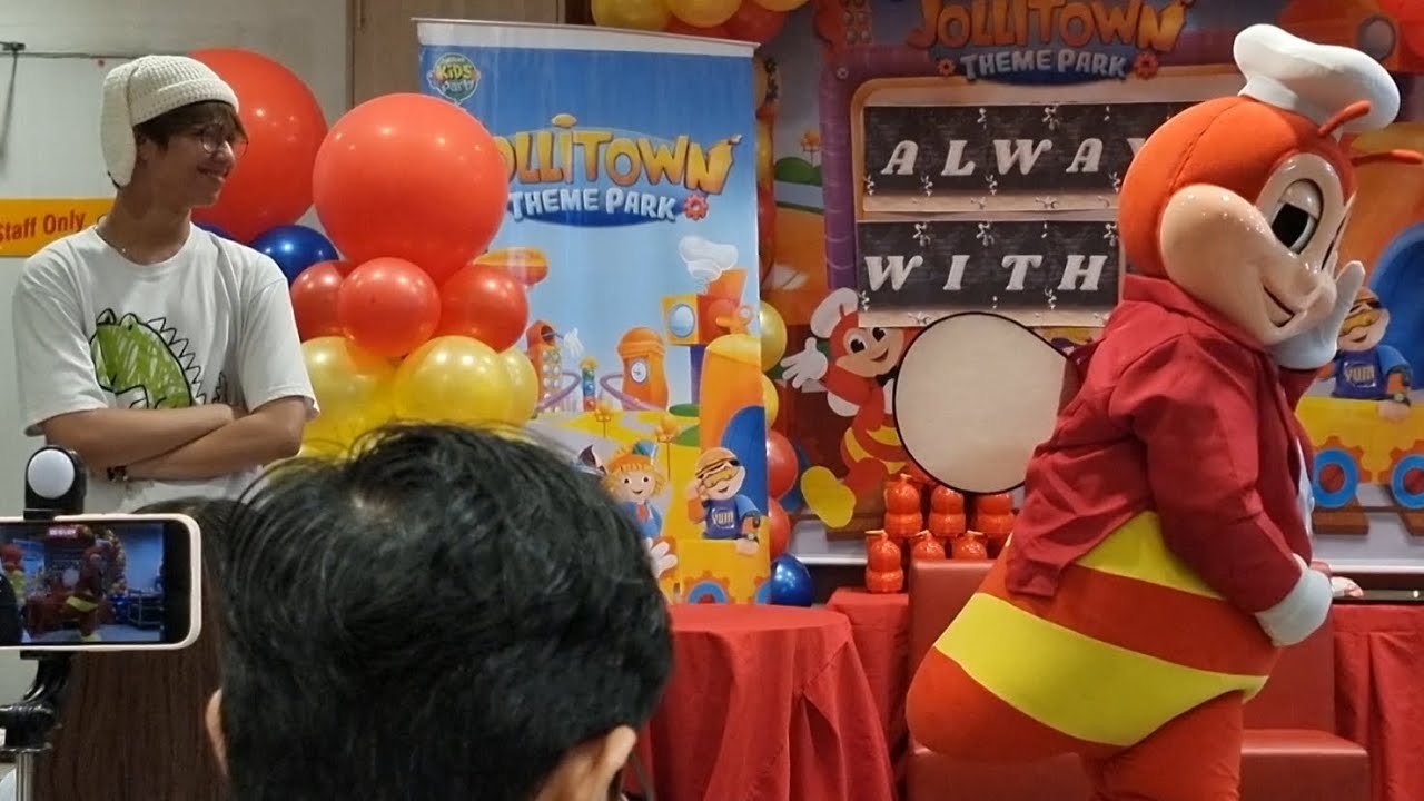 JL of PLUUS Fancam - 240915 ALWAYS WITH JL, Jollibee Blue Bay Walk ...
