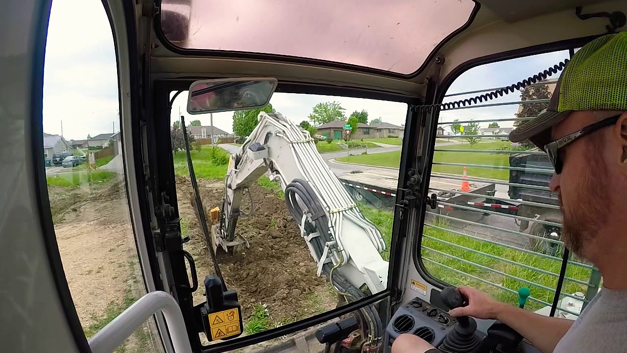 Digging a house footing - YouTube
