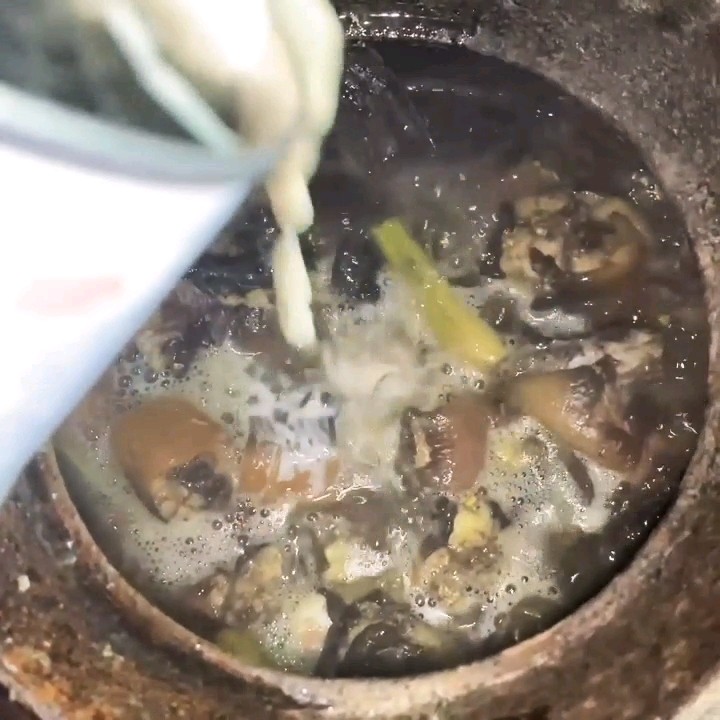 Steam Eels using milk #khmerfood #food - YouTube
