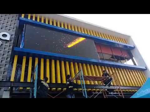 PEMBUATAN LED VIDEOTRON OUTDOOR / MEGATRON P4 MALANG, DARI 0% - 100% ...