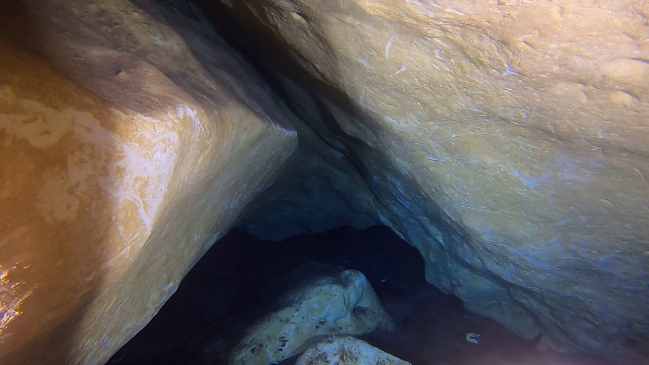 Upper Cavern Morrison Spring Dive - YouTube