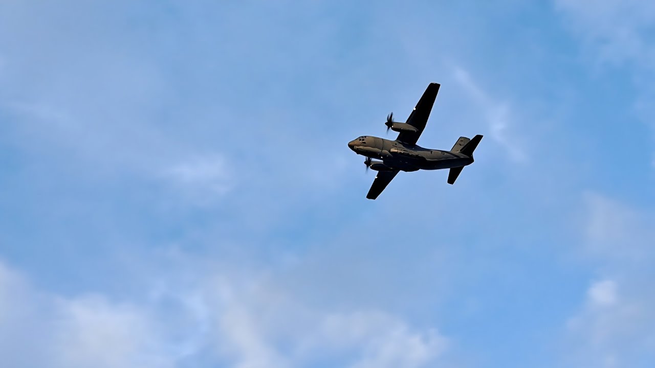 RAAF C-27 Spartan flybys at Brisbane Riverfire - YouTube