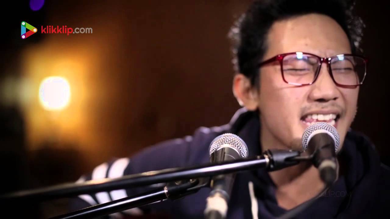 Sandy Canester - Telepon Aku - Klikklip - YouTube