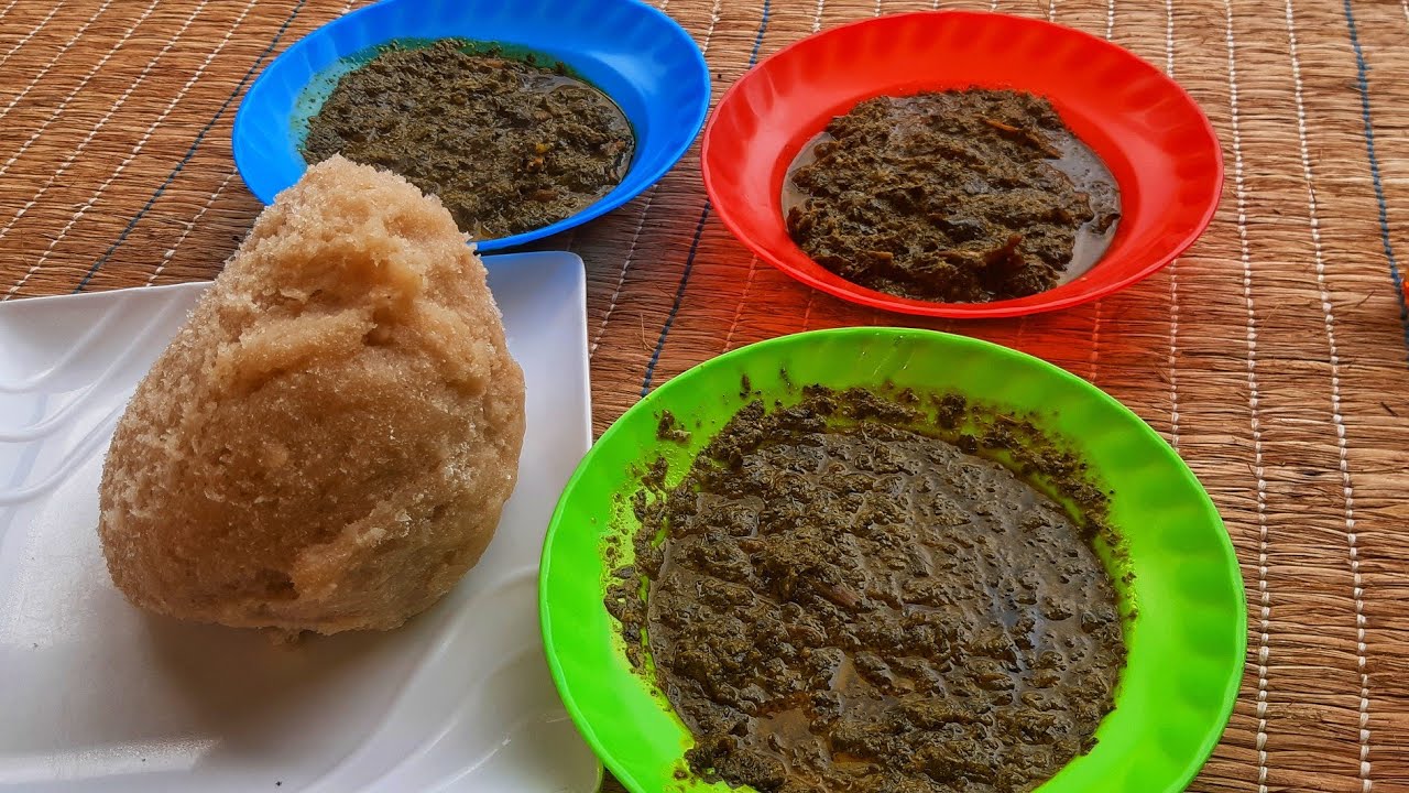 African life/easy village life /cooking cassava flour with cassava ...
