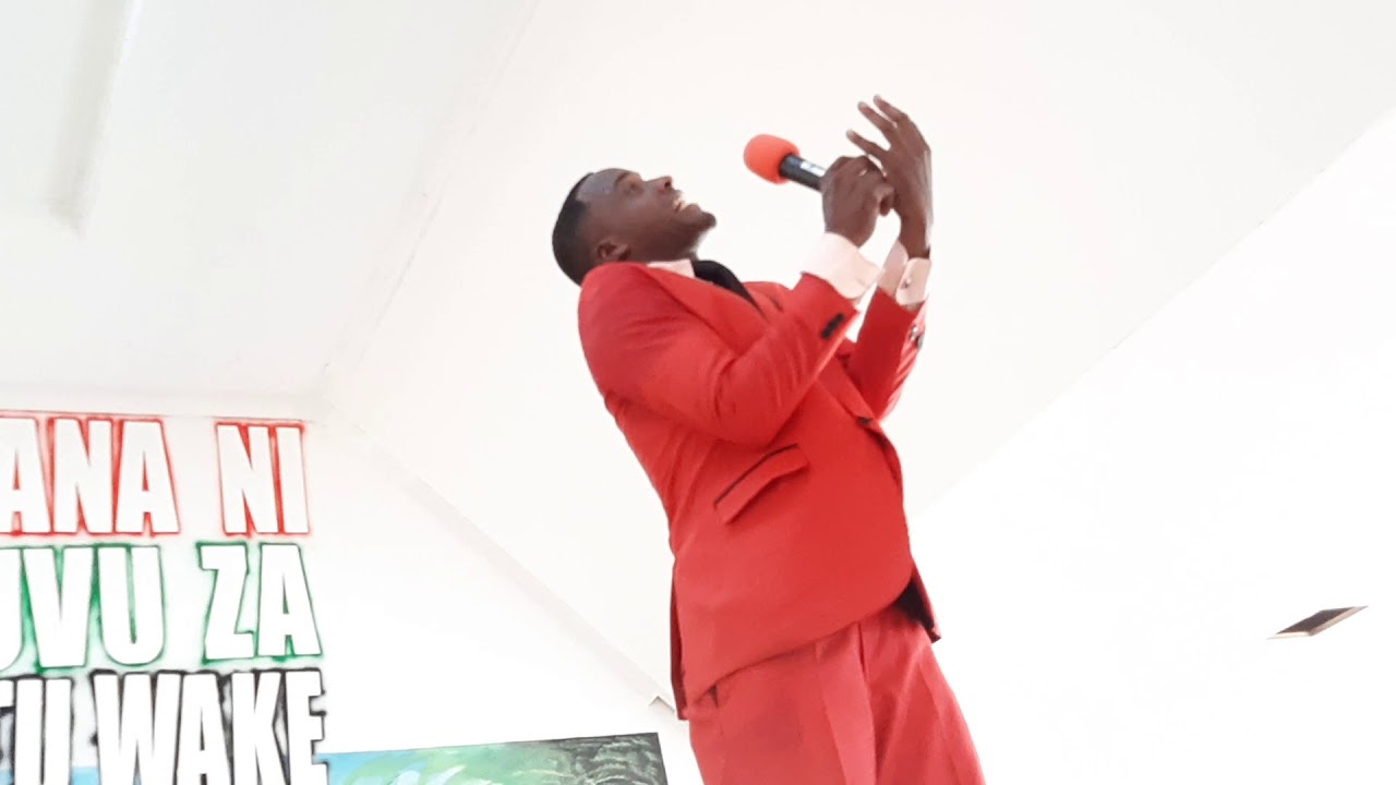 Yule mwinjilisti hatari muuaji wa mapepo huyu hapa. - YouTube