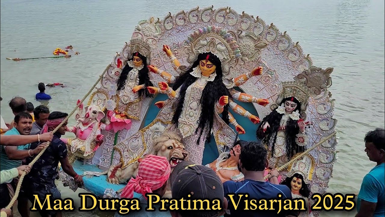 Durga Pratima Visarjan 2025 | Kolkata Babughat | Maa Durga Pratima ...