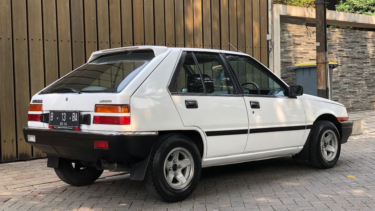 Mitsubishi Lancer Fiore 1.6 Hatchback 1988 (Limited Edition) - YouTube