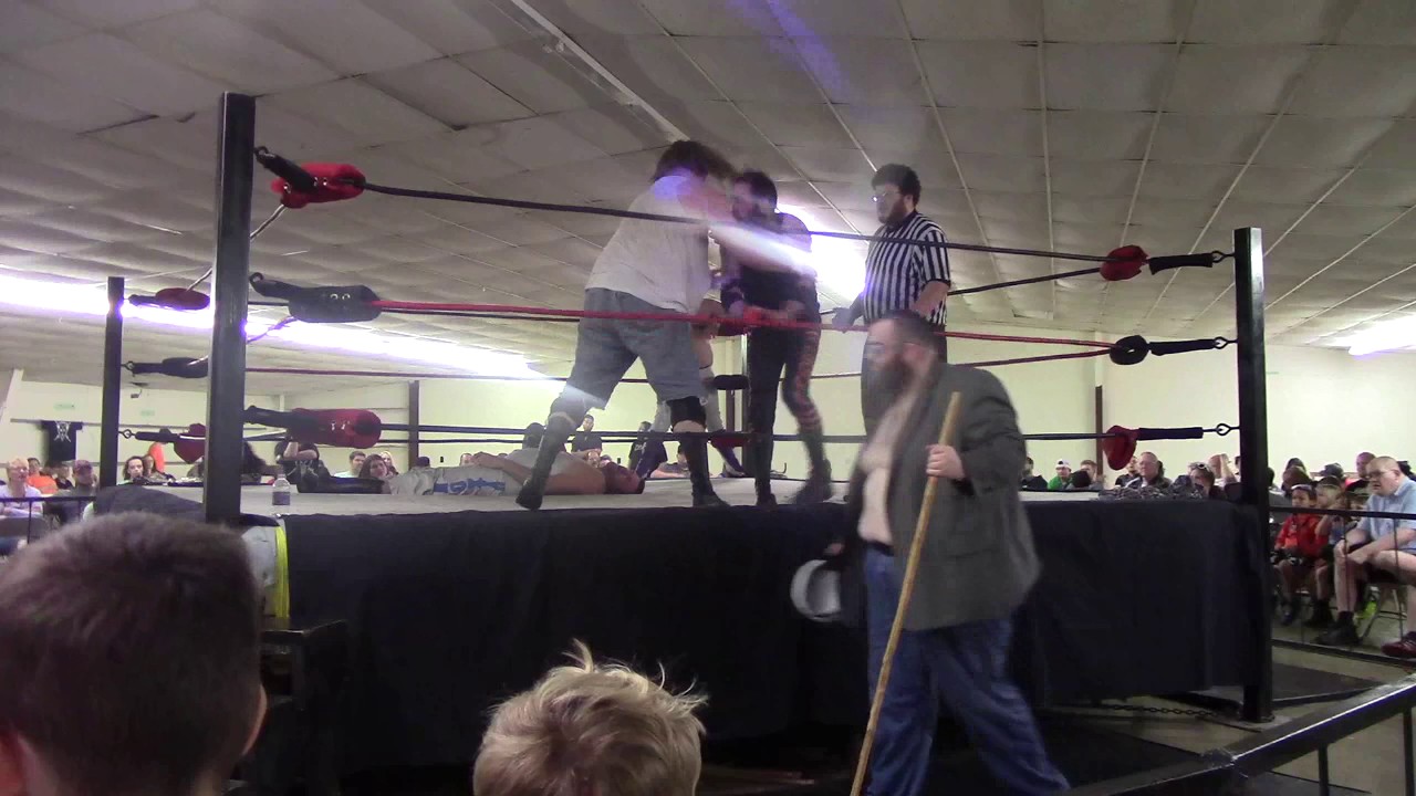 Lsc:The slaughterhouse gang vs the Dixions Lsc tag team titles - YouTube