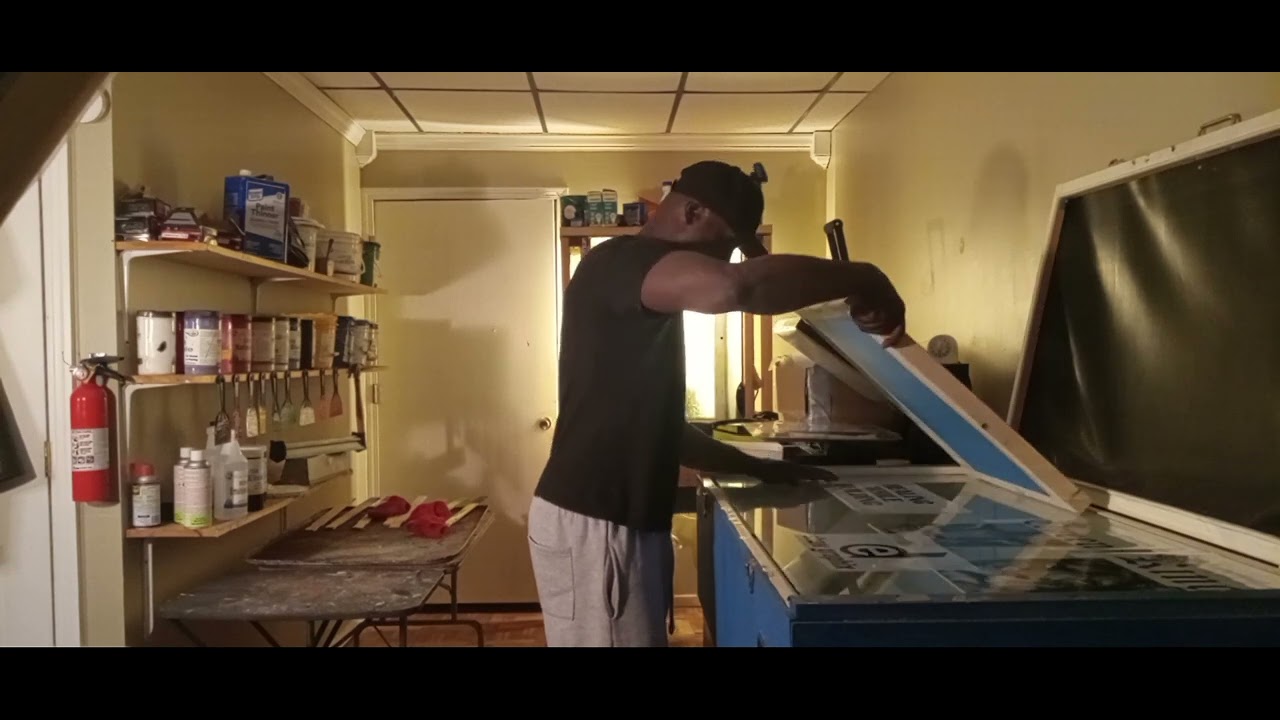 Screen Printing: Proper Screen Buring - YouTube